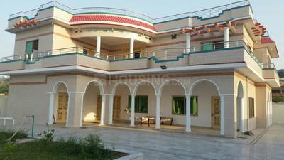 6 BHK 2500 Sqft Independent House for sale at Sector 20, Noida ...