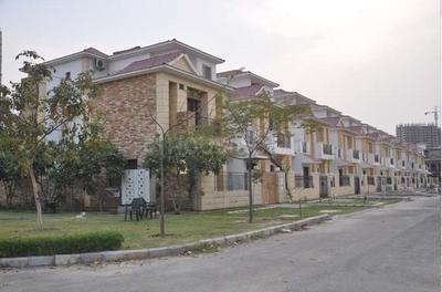 Independent Houses in Noida, Uttar Pradesh | 1526+ Houses for sale in ...