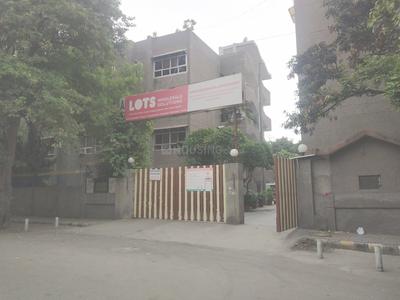 Akash Darshan Apartment in Mayur Vihar Phase 1, New Delhi - Price ...